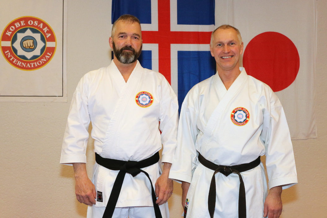 Nýjir svartbeltarar - gráðun hjá sensei Morris - Ungmennafélagið ...